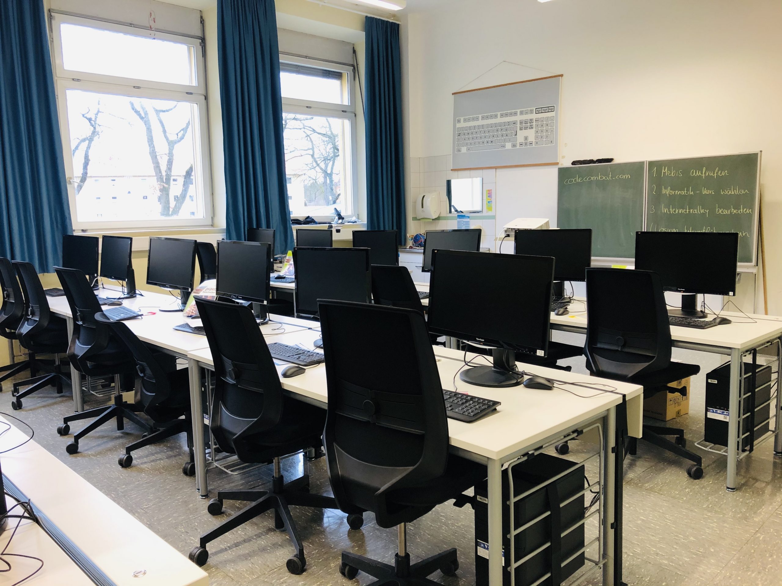 Neuer Computerraum – Mittelschule Bayreuth-Altstadt